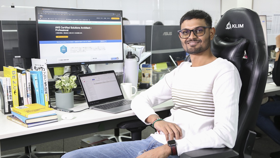 ビジャル シャバヤ（ソリューション部 プロジェクトマネージャー）|社員を知る|VeBuIn株式会社の採用オウンドメディア